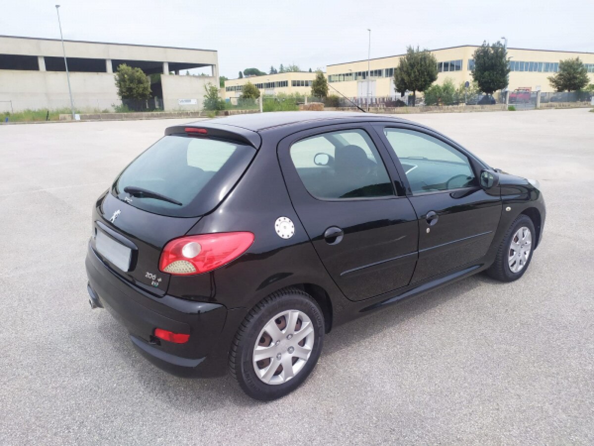 PEUGEOT 206 Plus 1.1 60CV 5p. Trendy ECO GPL Usata prezzo e ...